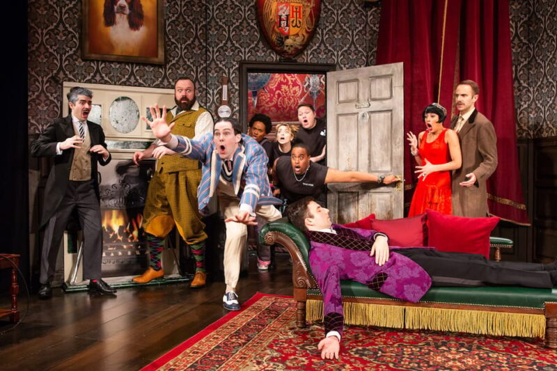NYC: The Play That Goes Wrong Ticket at New World Stages - Why This Show Is Worth the Price