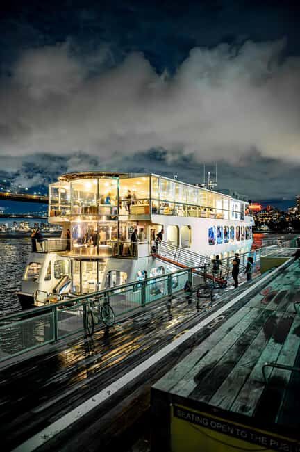NYC: Valentine's Day Romantic Dinner Cruise - Key Points