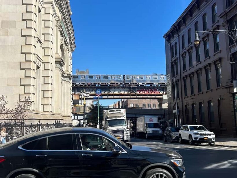 NYC: Williamsburg History, Hasids, and Hipsters Walking Tour - A Walk Through Williamsburg’s Storied Past and Vibrant Present