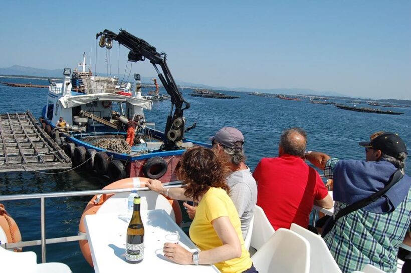 O Grove: Boat Tour at the Arousa estuary with mussel tasting - Frequently Asked Questions