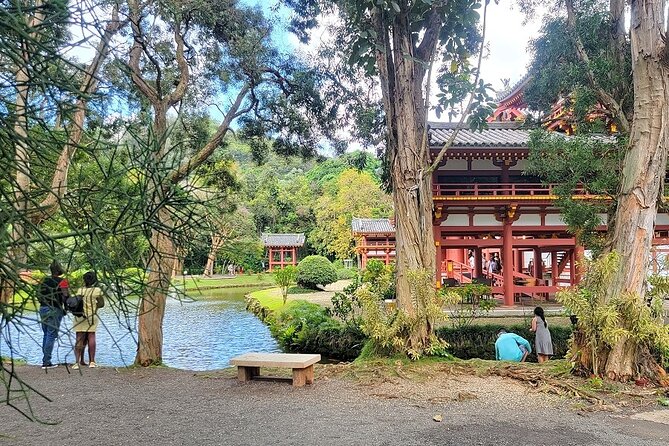 Oahu Circle Island Tour With Byodo-In Temple Admission - Guest Feedback and Impressions