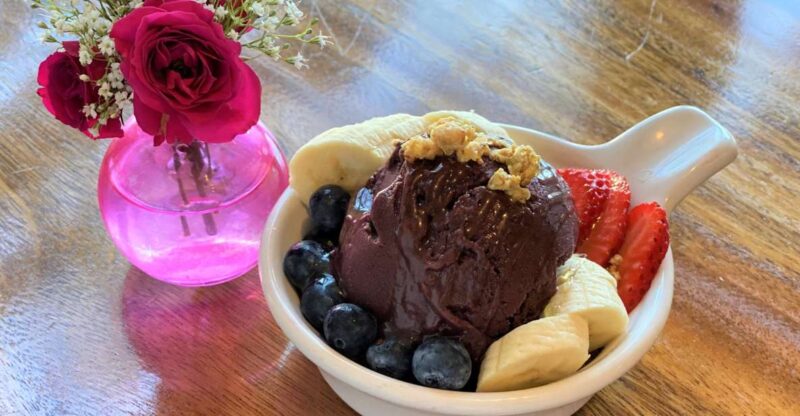 Oahu: Diamond Head Sunrise Hike with Acai Bowl and Malasada - Discovering the Dawn: A Detailed Review of the Diamond Head Sunrise Hike with Acai Bowl and Malasada