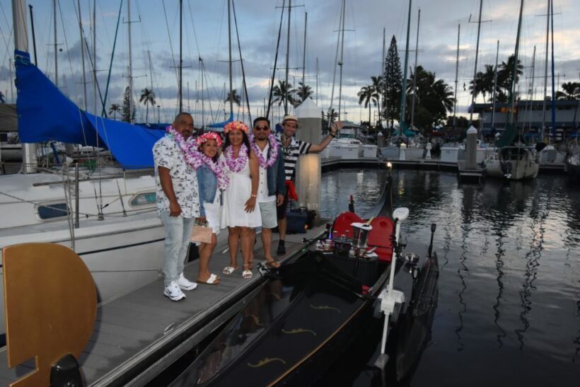 Oahu: Fireworks Cruise - Ultimate Luxury Gondola with Drinks - A Detailed Look at the Experience