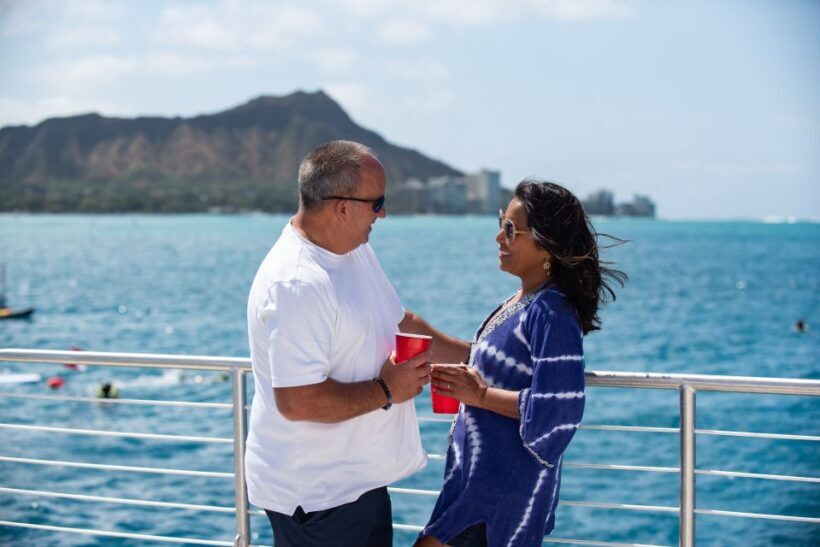 Oahu: Friday Night Fireworks Sail from Hilton Hawaiian Pier - FAQs