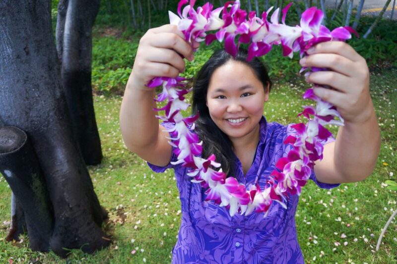 Oahu: Honolulu Airport (HNL) Traditional Lei Greeting - The Beauty and Significance of the Lei Greeting