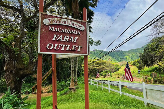 Oahu Island Experience feat the North Shore (Small Group Tour) - Exploring the Farm Stand and Local Produce