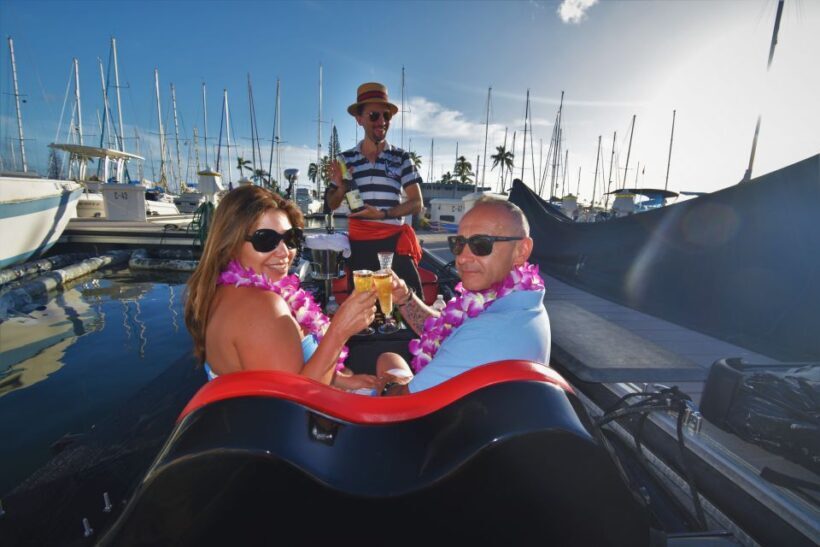 Oahu: Luxury Gondola Cruise with Drinks and Pastries - The Sum Up