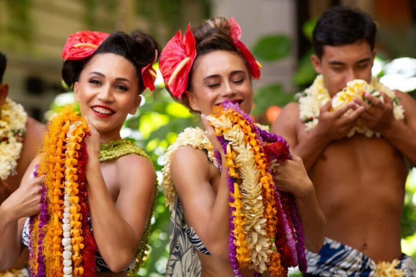Oahu: N Lei Aloha Lau & Dinner or Cocktail Show Option - A Detailed Look at the Experience