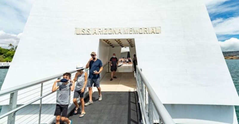 Oahu: Pearl Harbor Battleships Group Tour - Key Points