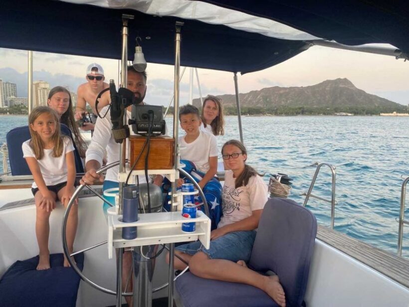Oahu: Sunset sailing in small intimate groups - Who Should Book This Tour?