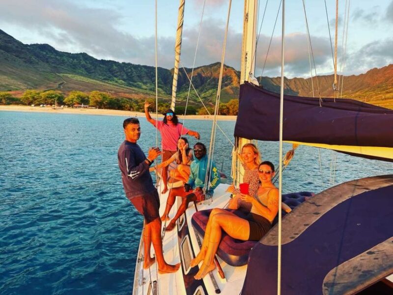 Oahu: Sunset sailing in small intimate groups - Who Will Appreciate This Tour?
