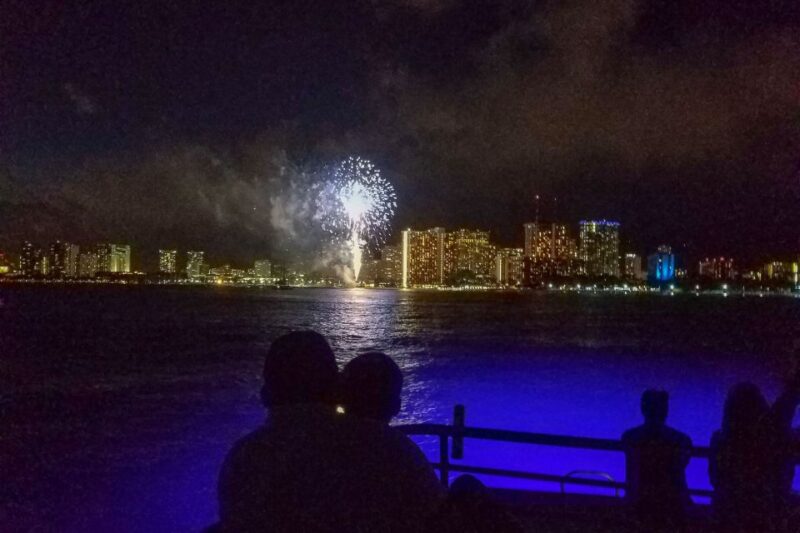 Oahu: Waikiki BYOB Friday Night Fireworks Cruise - A Relaxing Night Out on the Water: Waikiki BYOB Friday Night Fireworks Cruise