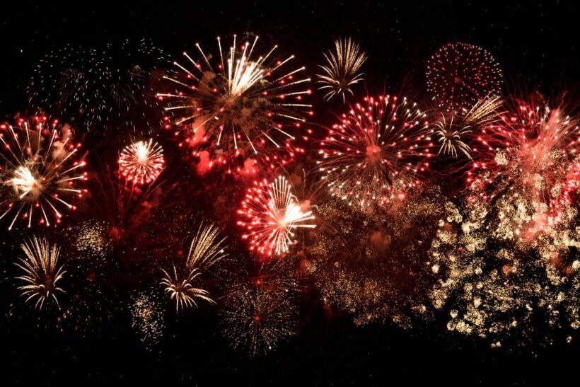 Oahu: Waikiki Fireworks Boat Cruise from Oahu - FAQs