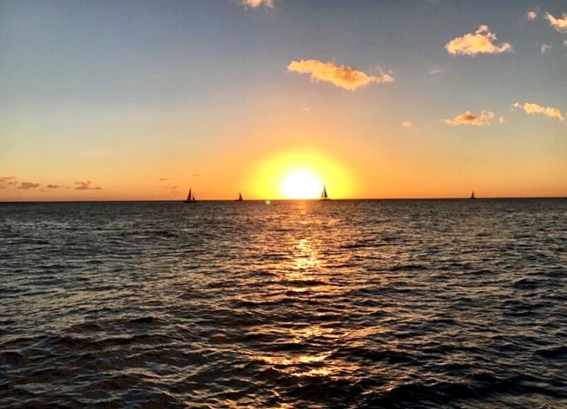 Oahu: Waikiki Glass Bottom Boat Sunset Cruise - Authentic Experiences and Guest Perspectives