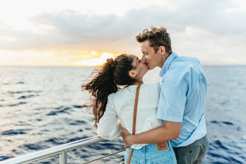 Oahu: Waikiki Sunset Catamaran Cocktail Cruise - Who Will Enjoy This Tour?