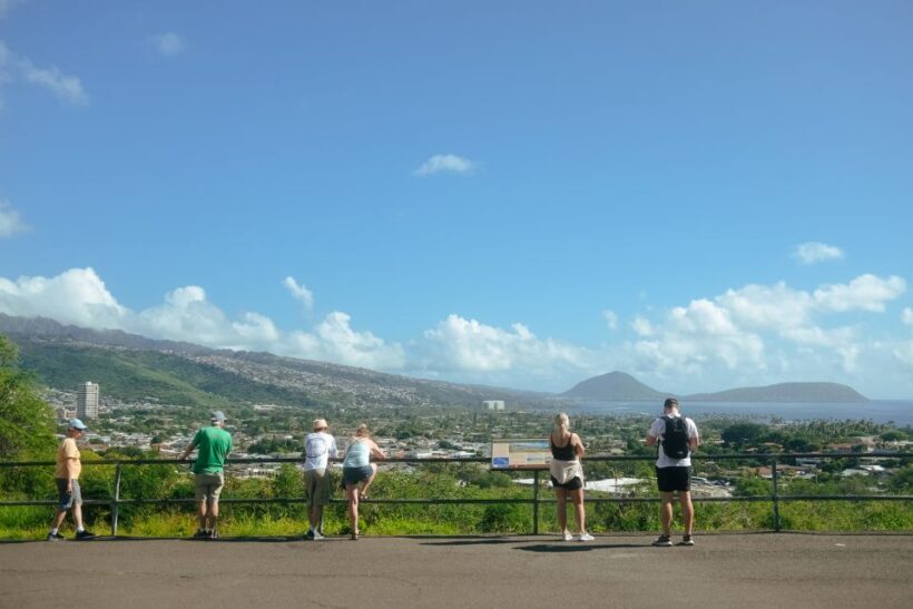 Oahu: Waikiki Trolley Hop-on Hop-off All-Line Pass - The Final Word