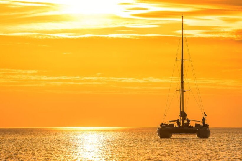 Oahu: West Oahu Sunset Cruise with Cocktails and Appetizers - Key Points
