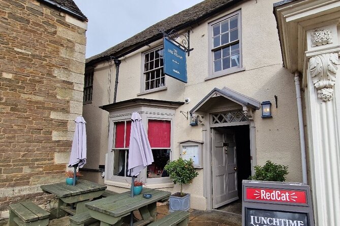 Oakham Private Historical Pub Walking Tour - The Sum Up