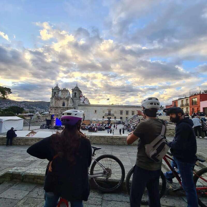 Oaxaca City: Bike Tour with Professional Guide+Art workshop - An Engaging Introduction to Oaxaca’s Charm