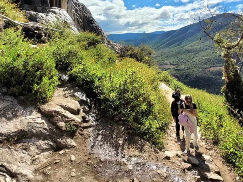 Oaxaca: Hierve el Agua Sunrise & Hike, Overnight Experience - Food and Local Flavor