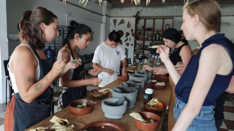 Oaxaca: Oaxacan Mole Workshop with a Traditional Cook - FAQ