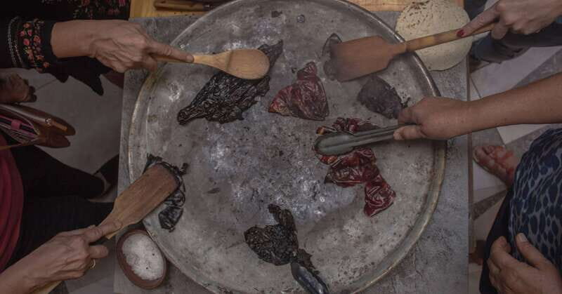 Oaxaca: Traditional Oaxacan Food Cooking Class - Key Points
