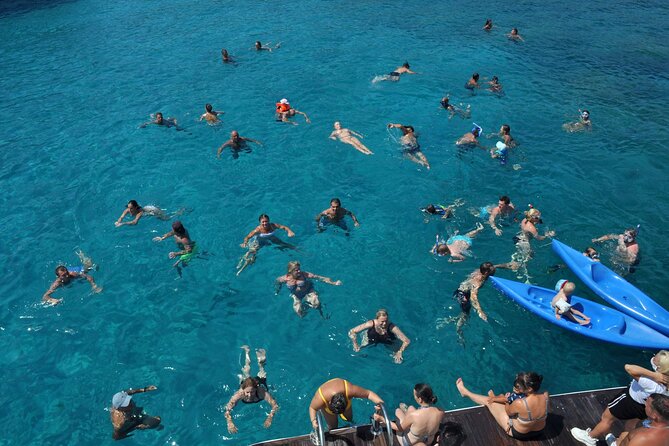 Ocean Blue | Afternoon Blue Lagoon Review - Included Amenities