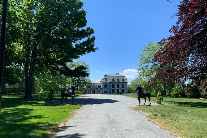 Ocean Drive Historic District: A Newport Self-Guided Driving Tour - The Driving Experience: Comfort and Convenience