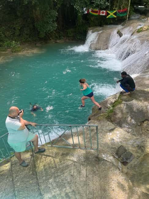 Ocho Rios : Blue Hole and River Tubing water Activity - Introduction