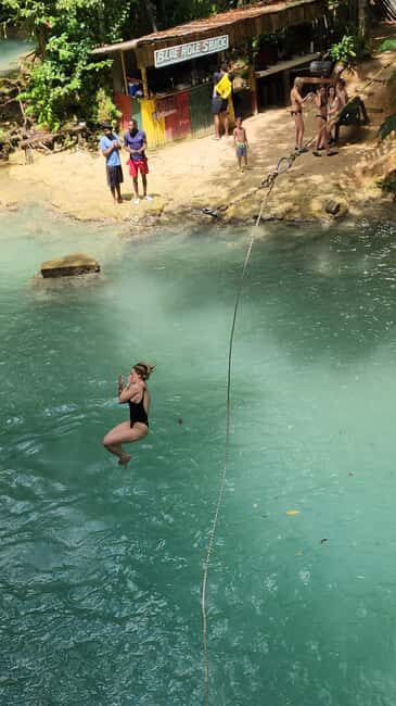 Ocho Rios: Blue Hole, Dunn's River Falls, and Jerk Lunch - FAQs