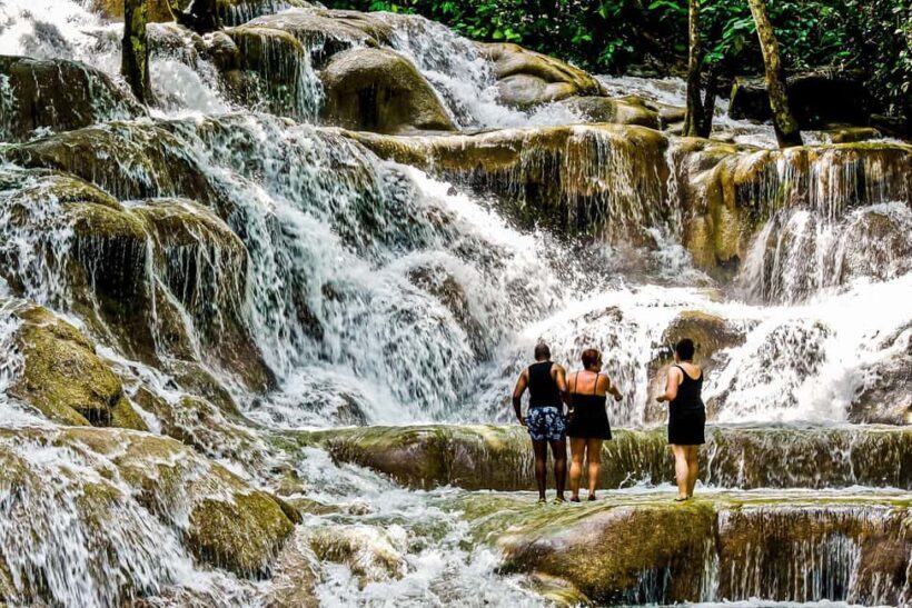Ocho Rios: Dunn's River Falls Climb and Zipline Adventures - Who Should Consider This Tour?