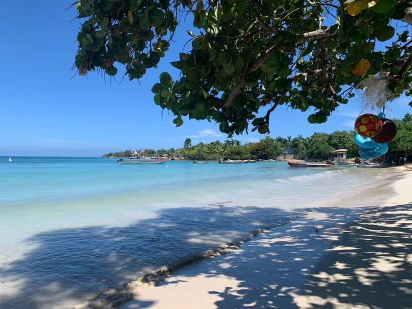 Ocho Rios: Sightseeing& Beach With stops for Lunch& Shopping - An In-Depth Look at the Experience