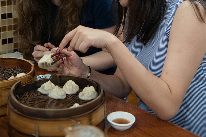 Off-beaten Route: Shanghai Old Town Discovery&Street Food Tasting - Cultural Insights and Tea Ceremony