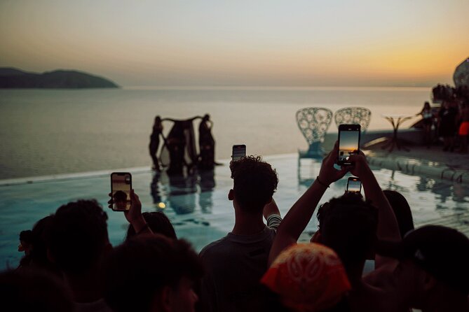 Official Wristband in los, Cyclades - FAQ