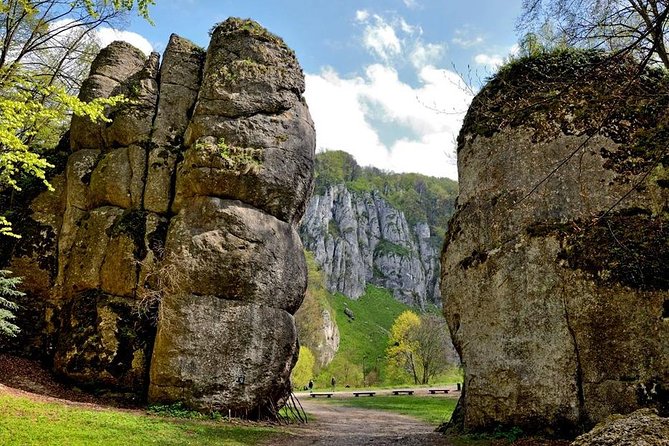 Ogrodzieniec Castle & Ojcow National Park Tour - FAQ