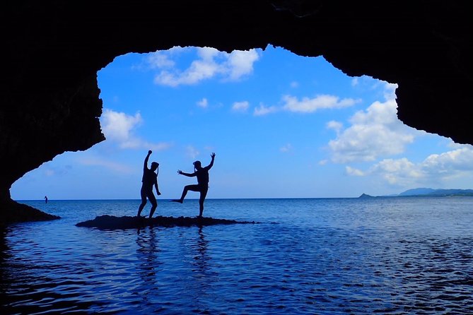 Okinawa Ishigaki Kabira Bay SUP or Canoe and Blue Cave Snorkeling - Scenic Kabira Bay Exploration