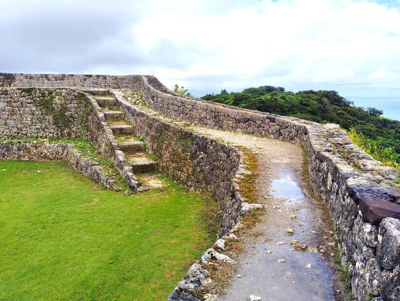 Okinawa: Nakagusuku Castle Views and Legends Tour (1.5h) - What Is Nakagusuku Castle and Why Visit?