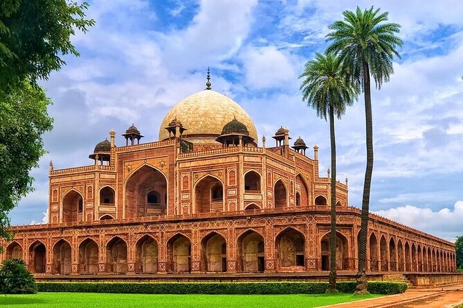 Old And New Delhi Private Luxury Day Tour By Car - Authentic Experience and Value