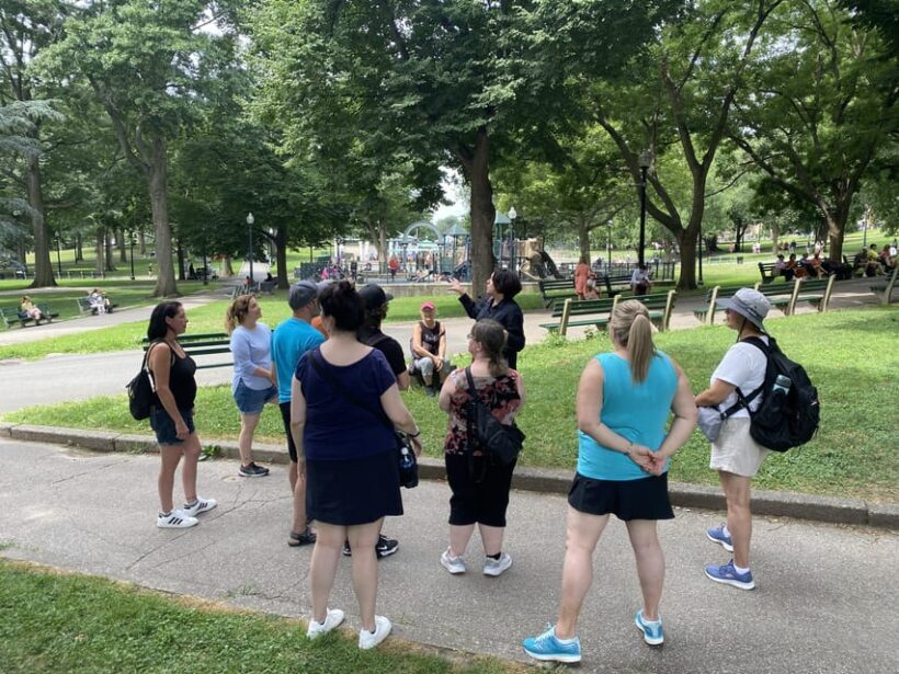 Old Boston: Beacon Hill & Back Bay Walking Tour in French - The Sum Up