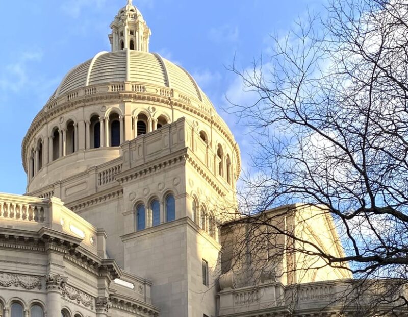 Old Boston: Beacon Hill & Back Bay Walking Tour in French - The Cultural Center: Boston Public Library