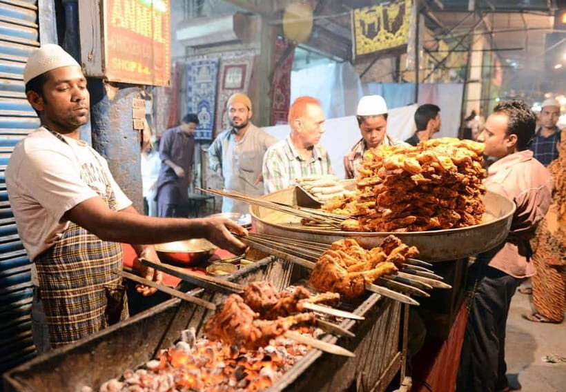 Old Delhi: Old Delhi City Tour with Rickshaw & Street Food - An In-Depth Look at the Old Delhi Experience