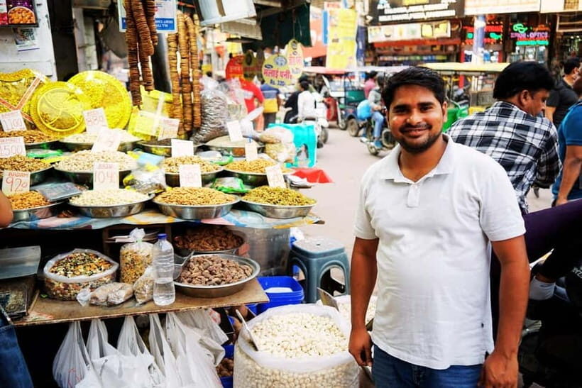 Old Delhi Street Food and Spice Market Tour - What You’ll Taste and See