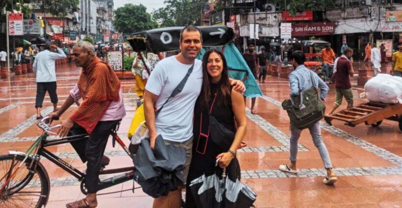 Old Delhi: Walking Tour with Tuk Tuk Ride & Snacks (Español) - A Closer Look at the Tour Experience