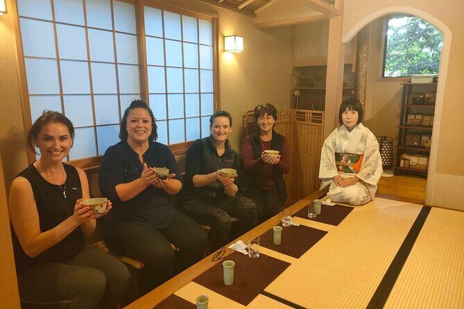 Old Meets Yumm Yanaka Friendly Food Tour with a Local Touch - Tennoji Temple: A Spiritual Landmark