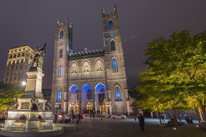 Old Montreal at Twilight Walking Tour Semi-Private - An In-Depth Look at the Tour Itinerary