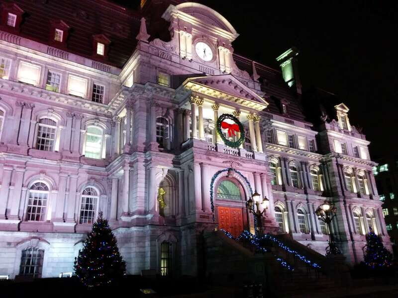 Old Montréal Small-Group Christmas Tour - Festive Decorations and Hidden Gems