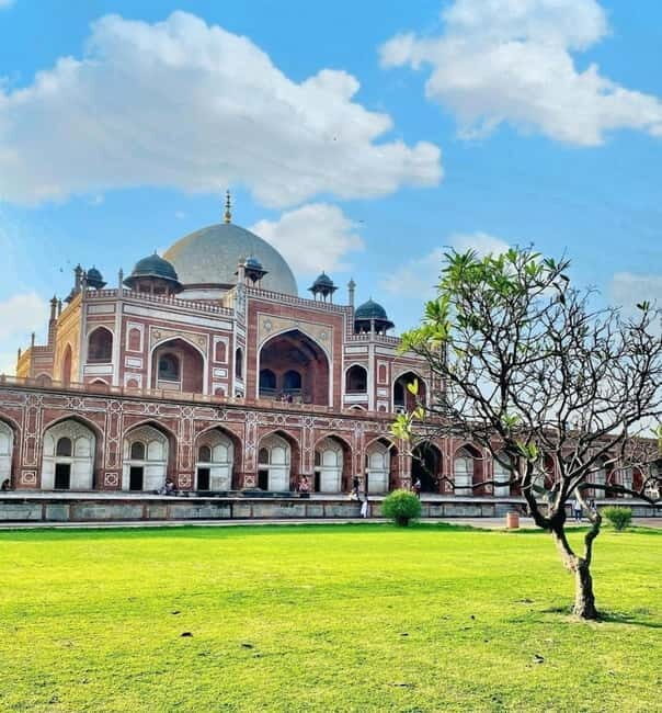 Old & New Delhi Private Tuk Tuk Tour with Street Food - Key Points