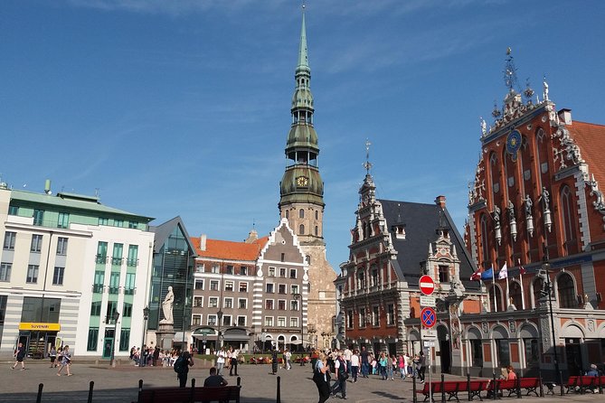 Old Riga Walking Tour / Riga Altstadt Spaziergang - The Guide and Overall Experience