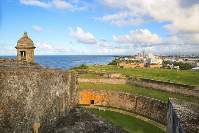 Old San Juan Walking Tour with Fort: 8+ people group - Key Points