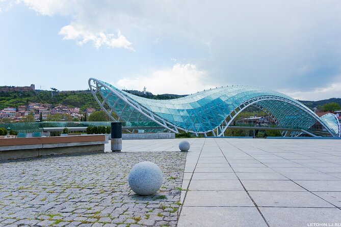 Old tbilisi walking tour & wine tasting - Exploring the Sulfur Baths Quarter